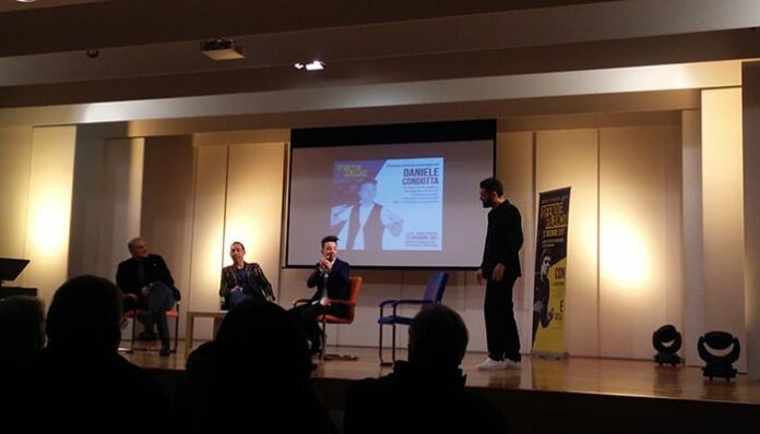 Daniele Condotta. Dal web al teatro con la stessa missione: "Far ridere ...