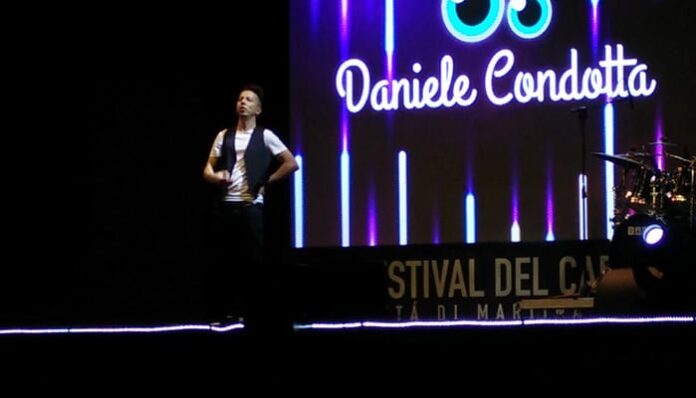 Daniele Condotta. Dal web al teatro con la stessa missione: "Far ridere ...